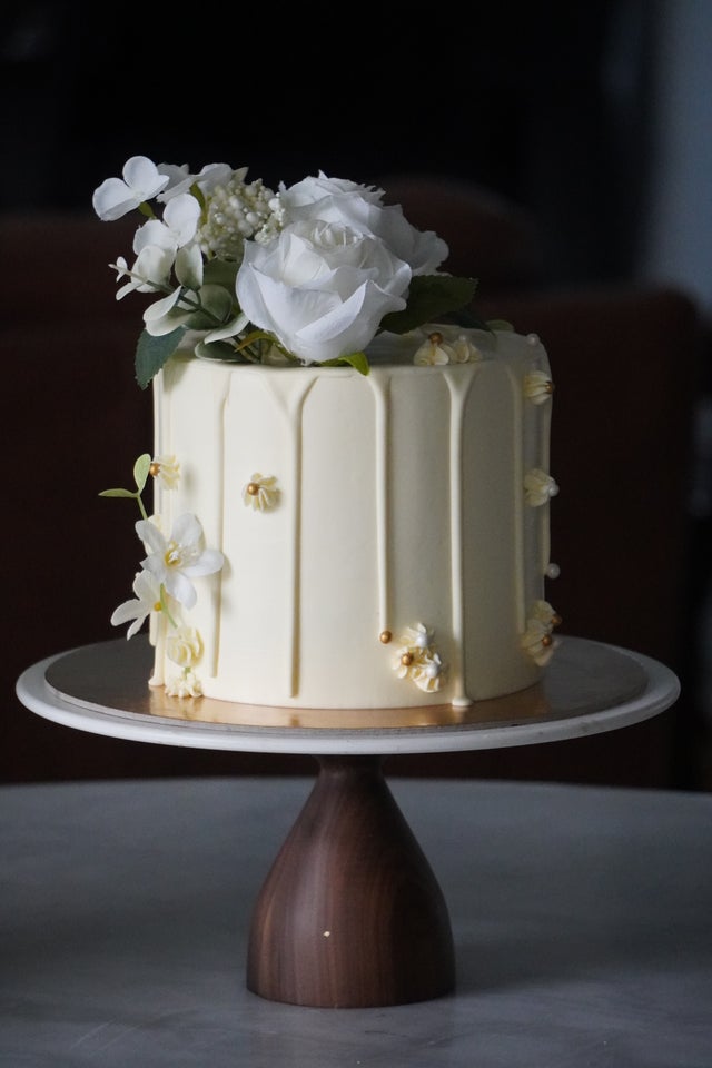 Best Custom Cakes & Eggless Bakery in Calgary | Same-Day Delivery ...